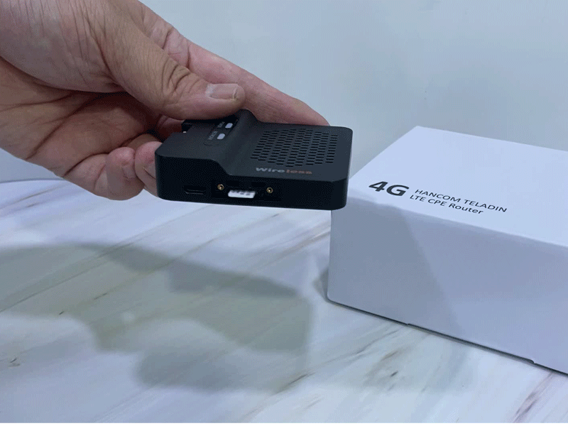 LTE 설치형 라우터 TC-700